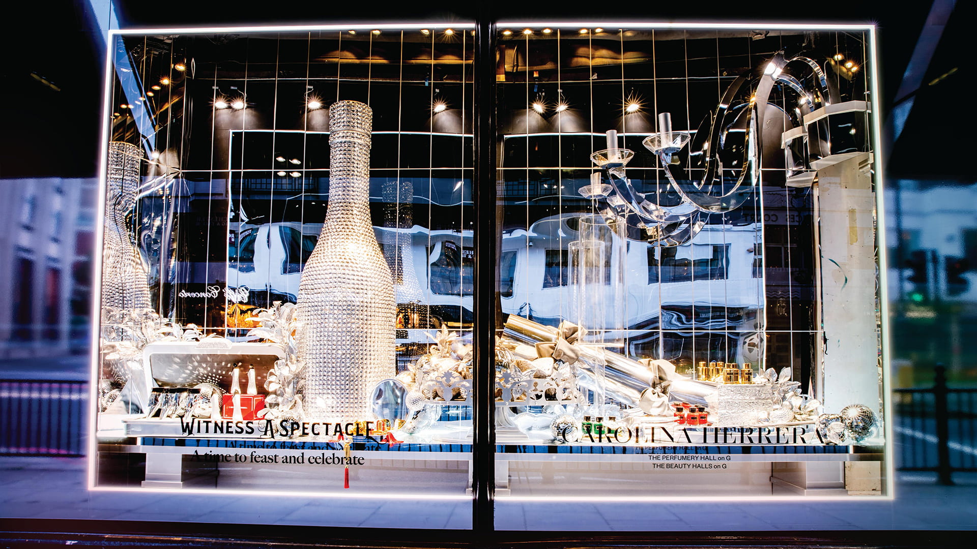 How to create perfect Christmas window displays | Specialist Glass